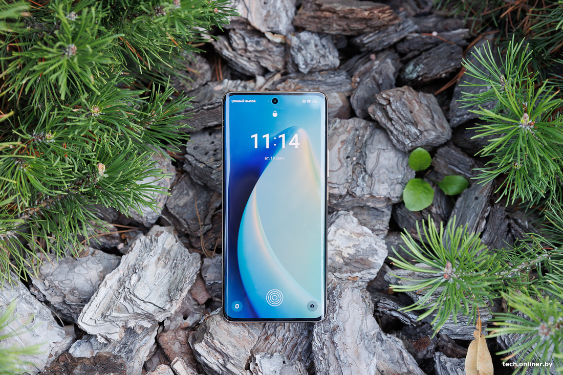 Мощный, стильный, но дорогой? Обзор Realme 11 Pro за 1399 рублей