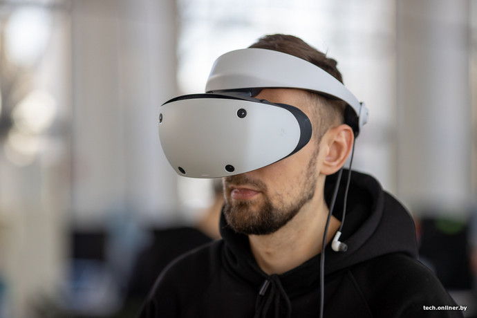 Sony остановила производство шлема PlayStation VR2