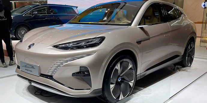 Кроссовер от BYD, визуально напоминающий Porsche, обзаведется еще одной ...