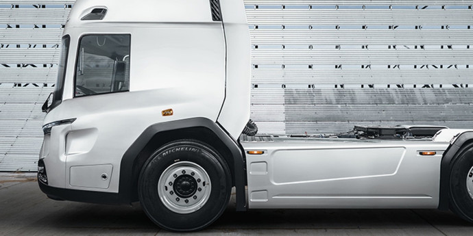 Перспективный MAZ-X уже ездит по дорогам страны